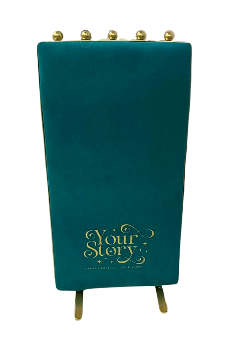 Velvet Your Story Display – Aubrey Adele